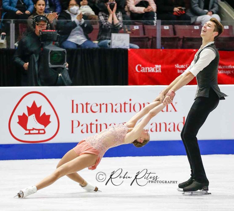 Photos – 2022 Skate Canada International – Figure Skaters Online