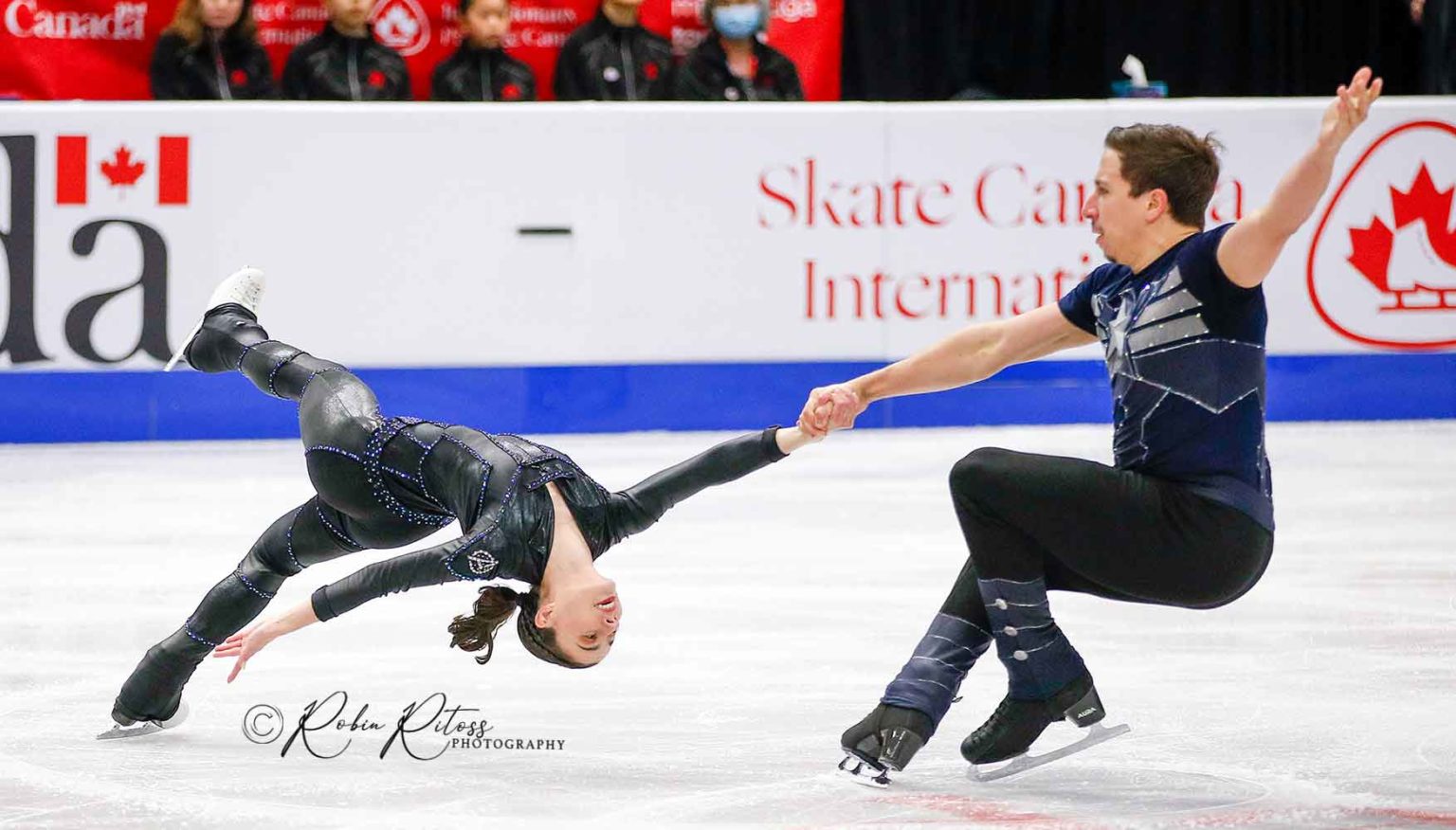 Photos – 2022 Skate Canada International – Figure Skaters Online