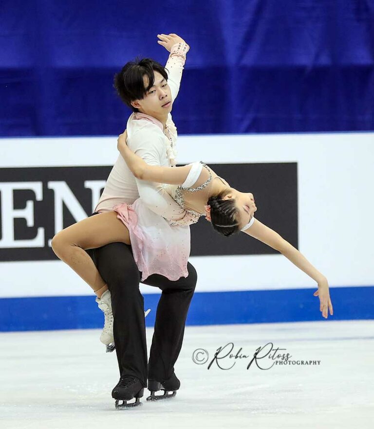 Photos - 2024 ISU World Junior Championships - Figure Skaters Online
